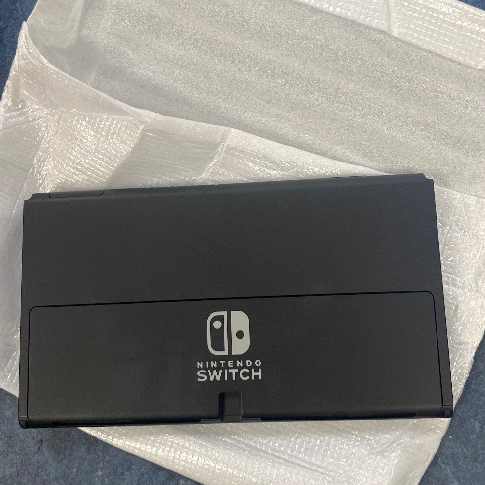 Nintendi Nintendo Switch oled boxed - Own4Less